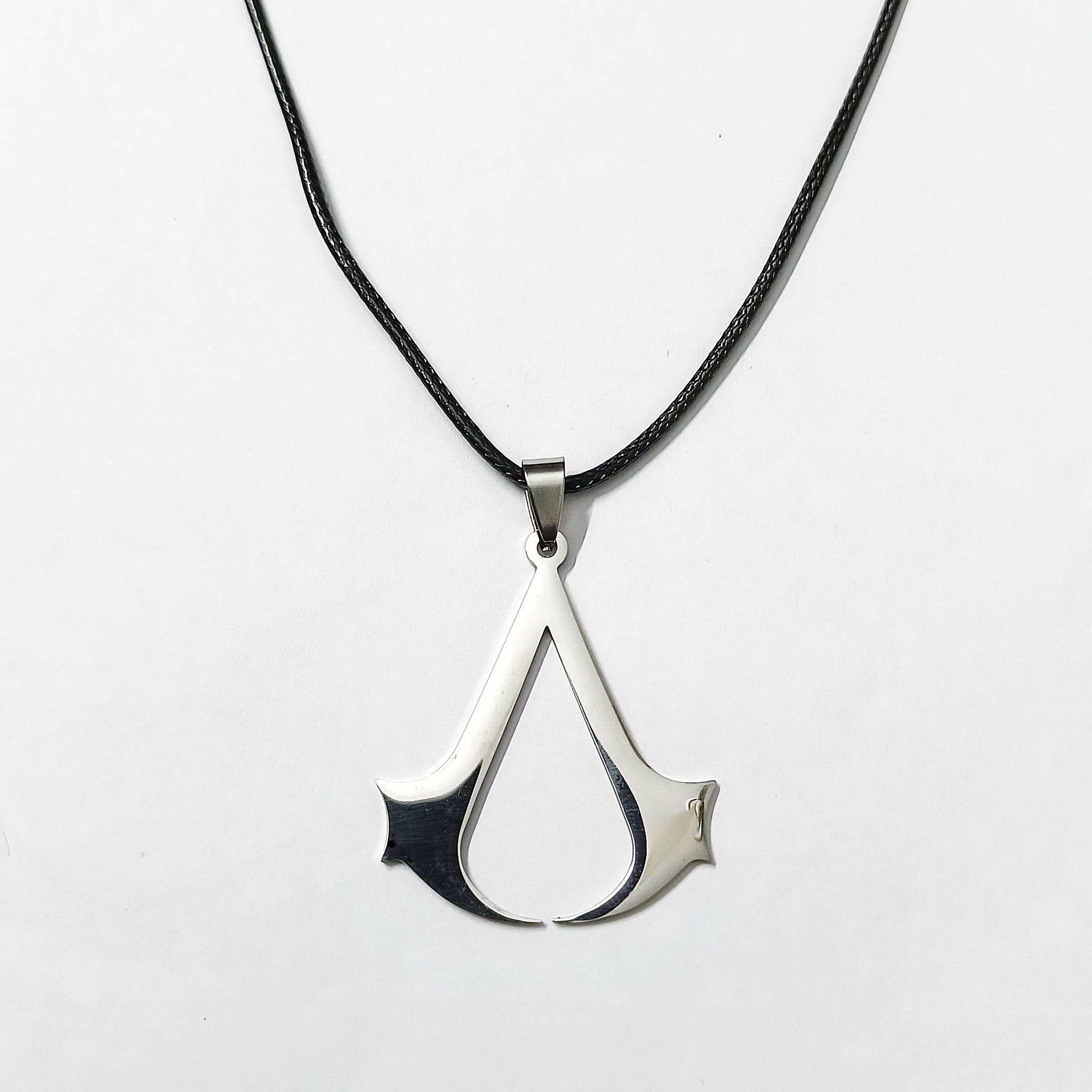 Assassin's Creed Necklace – Virtual Vault